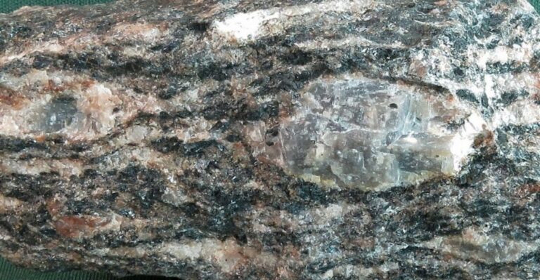 Prehistoric Mega Structure Discovered in Montana Could Be The Oldest In ...